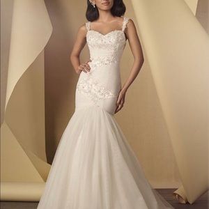 Alfred Angelo | Dresses | Alfred Angelo Wedding Dress | Poshmark